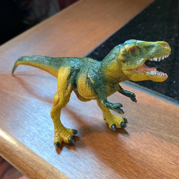 Safari | Accents | Sue T Rex Model Vintage Collectible | Poshmark